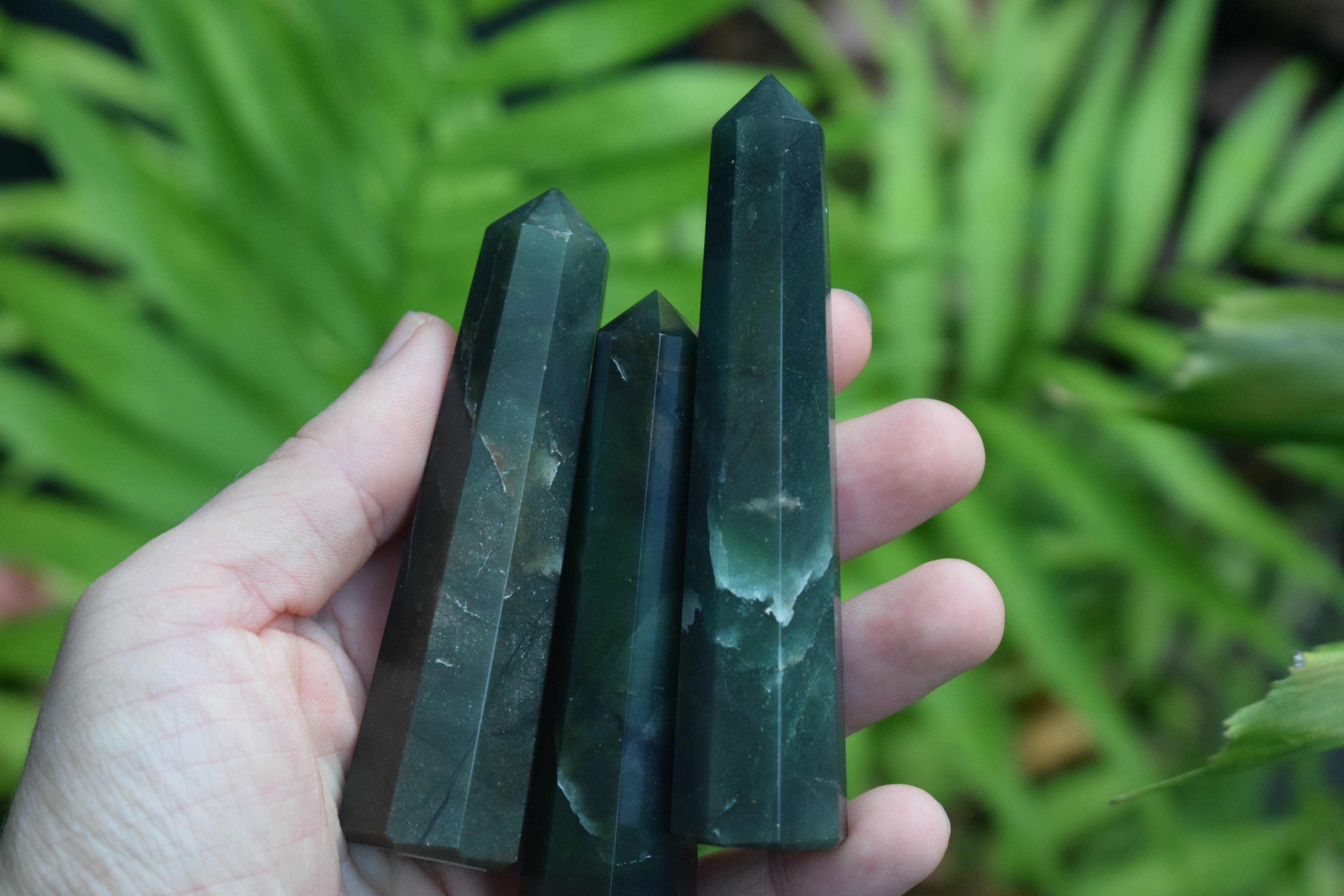10 Magickal Ways to Use Bloodstone Crystal – Beckoning Broom