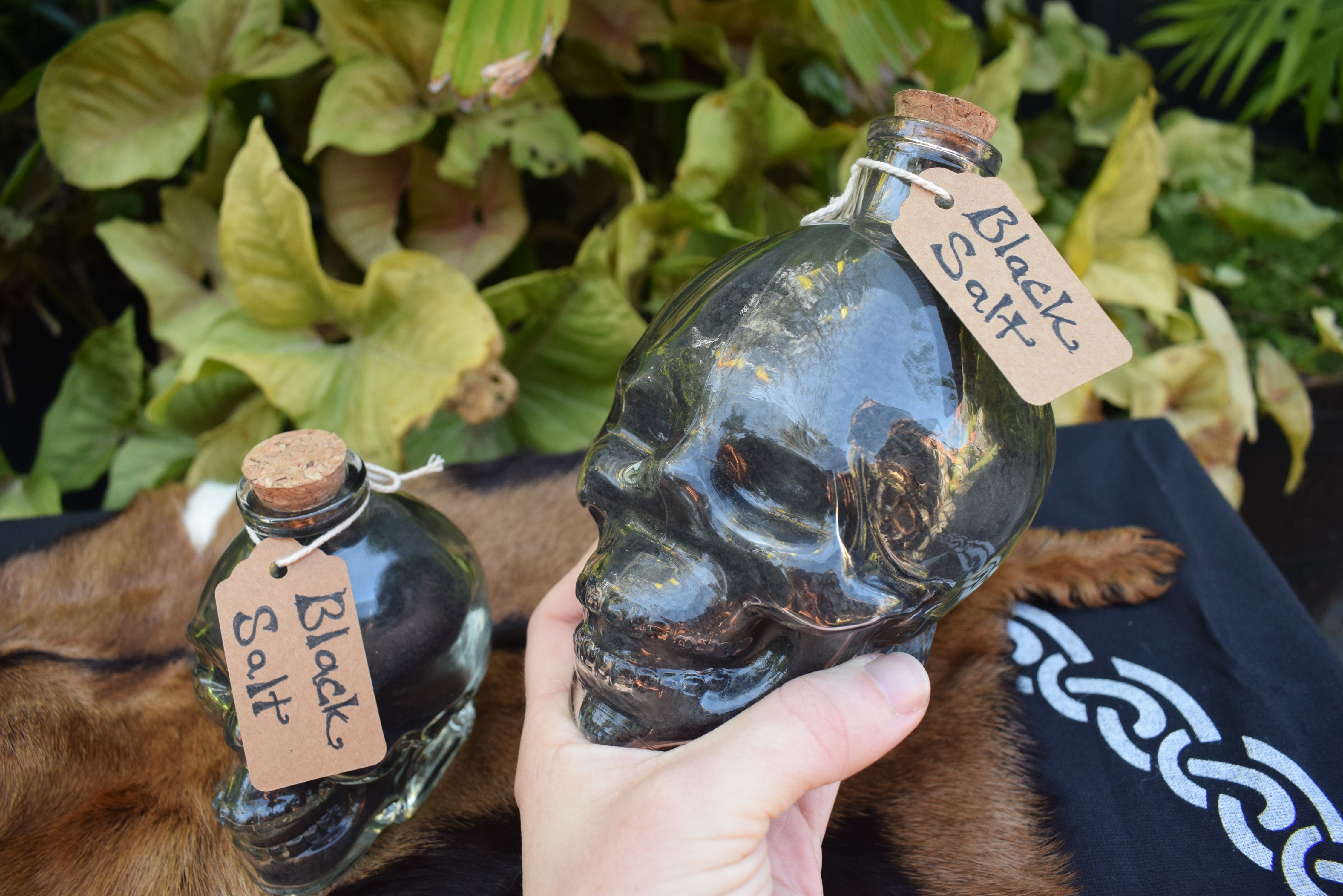 Large Handmade Ritual Black Salt in Glass Skull Jar – Beckoning Broom